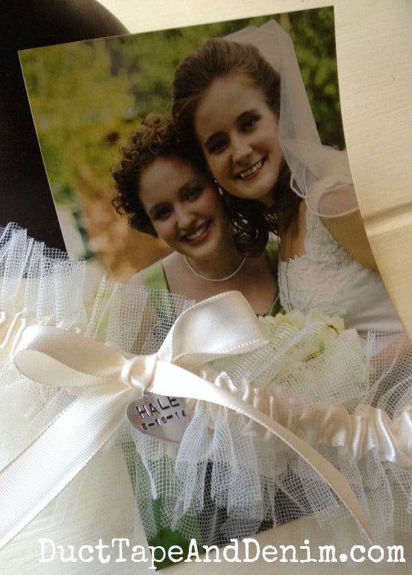 How to Make a Garter: Two Easy Wedding Garters