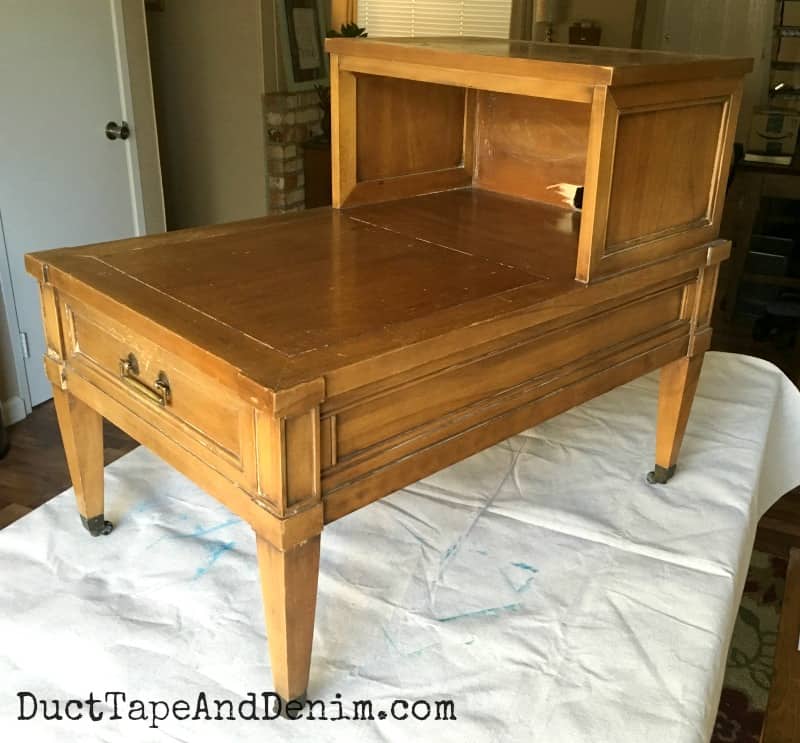 How to Paint an Ugly Old End Table with Chalk Mix