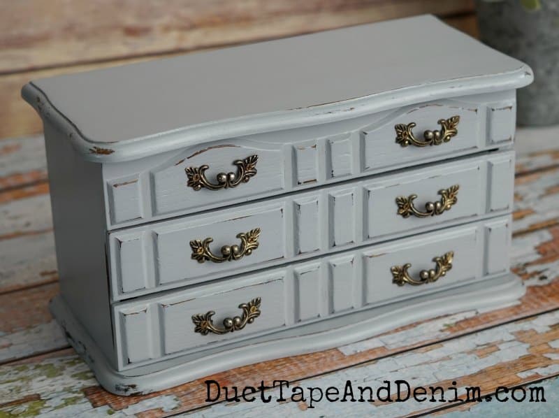 Blue & Pink Jewelry Box DIY, from Dark & Drab to Vintage Style Sweet