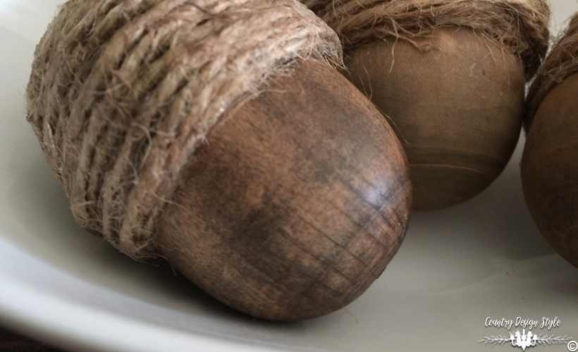 30 Easy Acorn Crafts for Fall Decor (& a Few to Wear!)