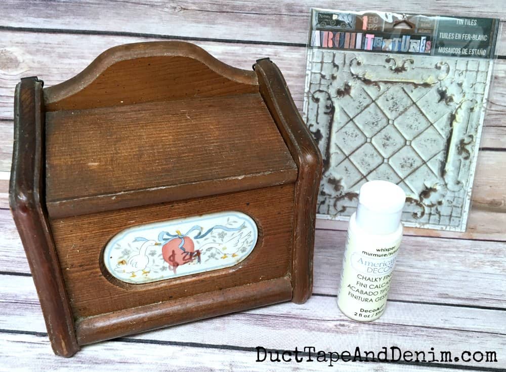 How to Paint a Wooden Recipe Box with Crackle Medium and Glaze