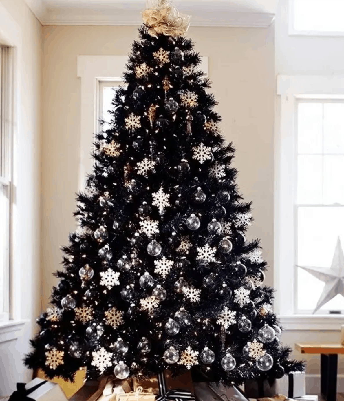 The Easy Way to Decorate a Black and White Christmas Tree